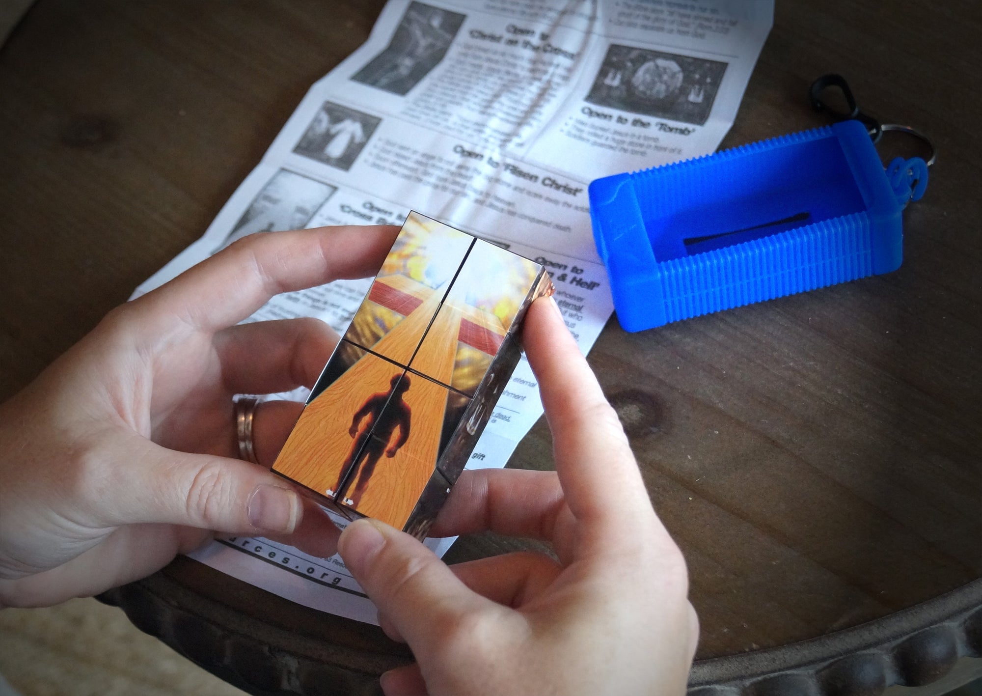 eCube Grip | Evangelism Puzzle Cube Grip – e3 Resources